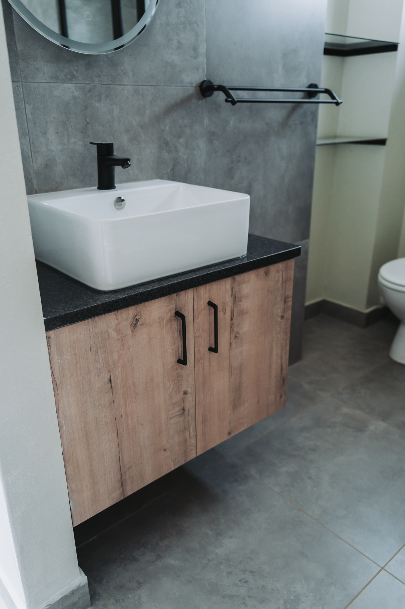 60 Units - Alec's Ave | Rustic-Eco